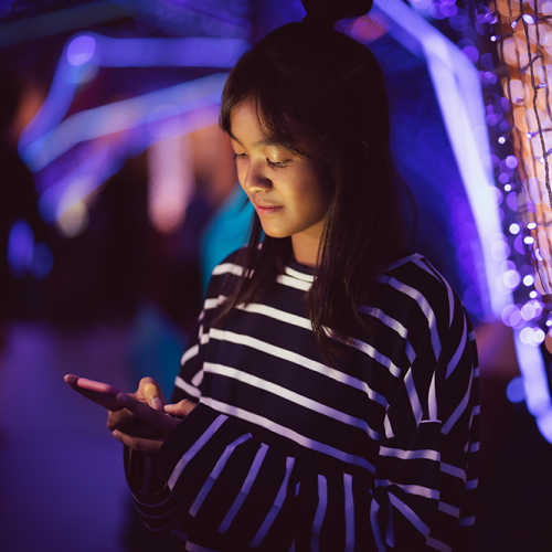 What Are the Features of a VoIP Phone System? | Vonage